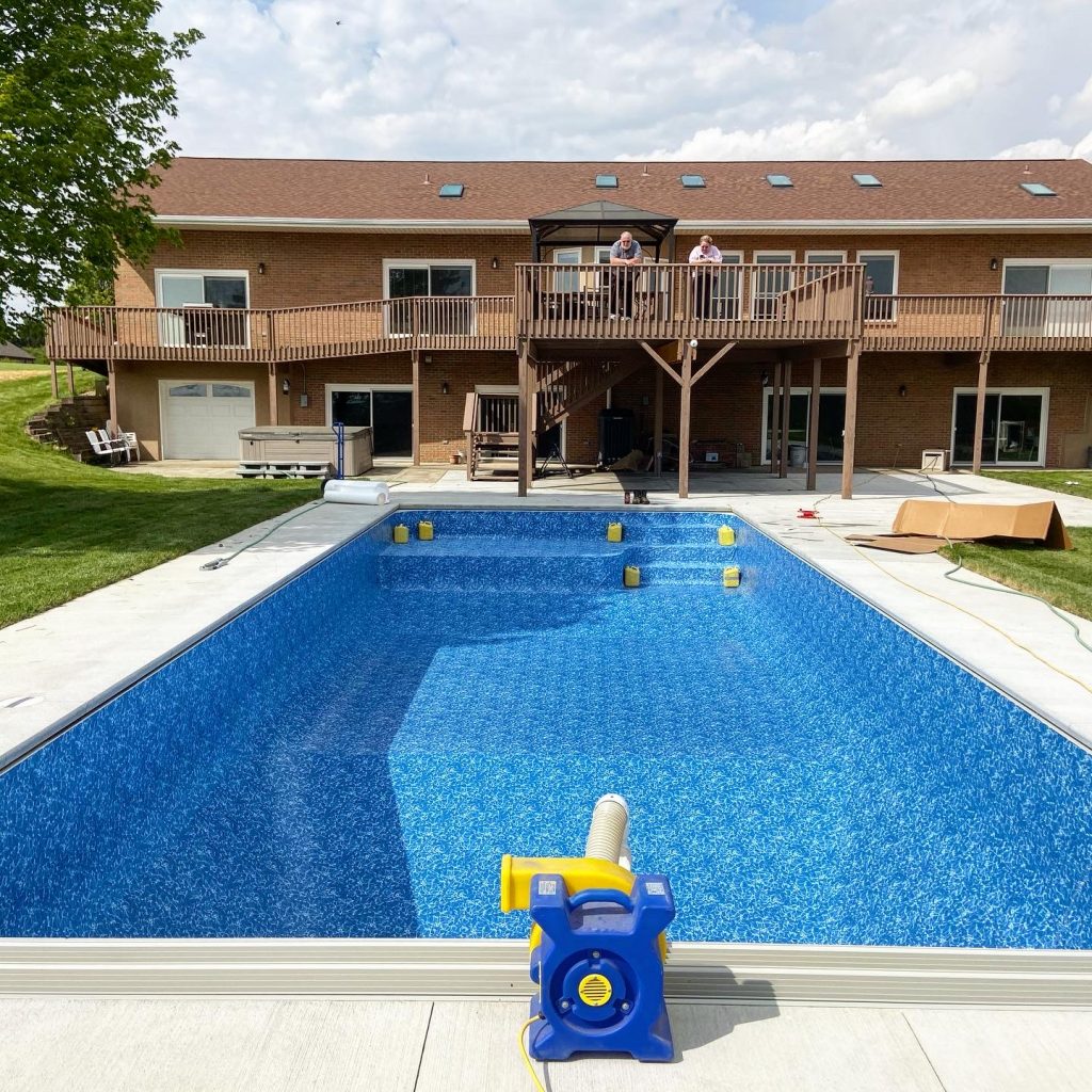 Liner Replacements – Knickerbockerpools